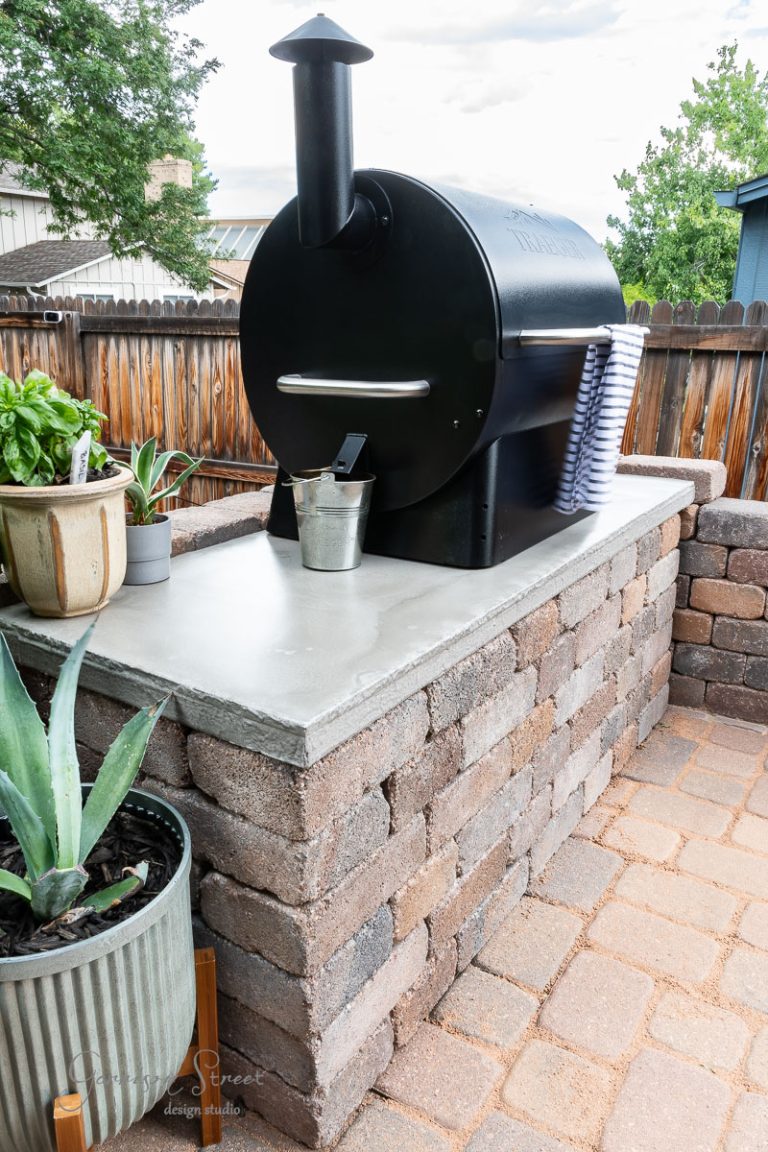 DIY Concrete Countertop Tutorial for Outdoor Kitchen - Garrison Street ...